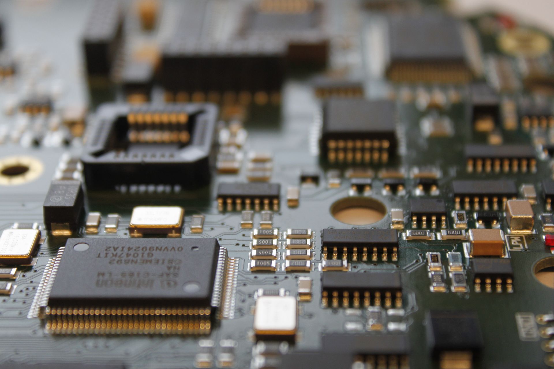 Your partner in electronic product development | VEDS Group